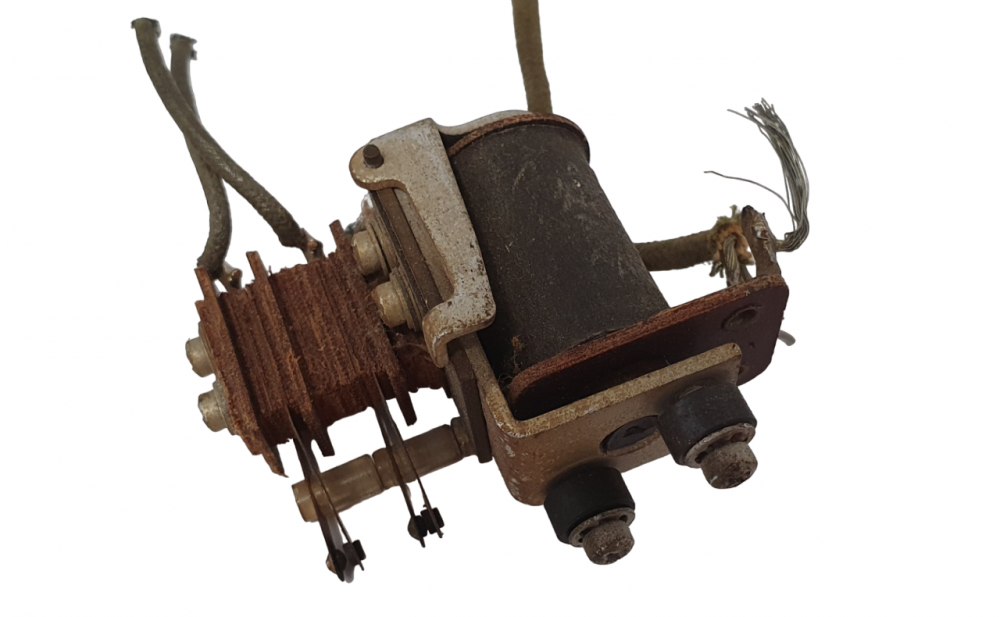 AMI Relay 2x Break Contacts - Jukebox Revival