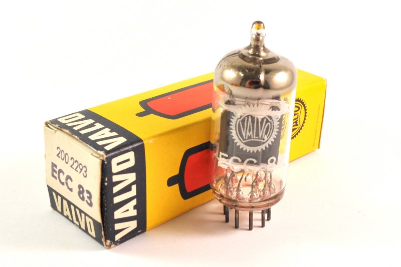 Tube/valve ECC83 = 12AX7 Valvo - Jukebox Revival