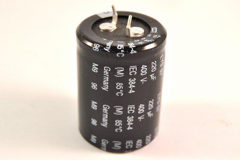 Canned capacitor 220 uF 400 V - RDE made in Germany - Jukebox Revival